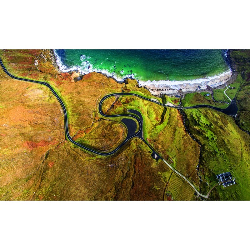 Above the World: Earth Through a Drone's Eye - Teşvikiye Patika Kitabevi